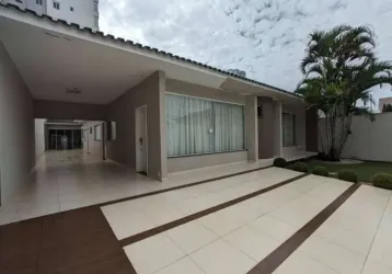 Casas com piscina para alugar no Centro em Arapongas | Chaves na Mão