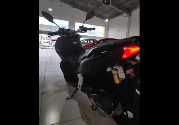 Honda Adv 150 à venda em Camboriú - SC | Chaves na Mão