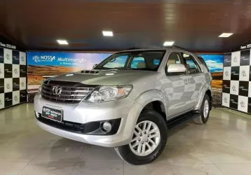 Toyota Hilux Sw4 2013-2015 à venda em Brasília - DF | Chaves na Mão