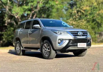 Toyota Hilux Sw4 à venda em Brasília - DF | Chaves na Mão
