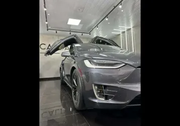 Tesla Model X a partir de 3000 no PR | Chaves na Mão
