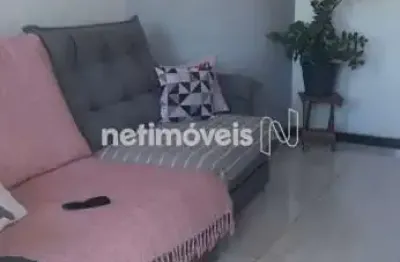 Casas com 2 quartos na Rua Santana em Ribeirão das Neves | Chaves na Mão