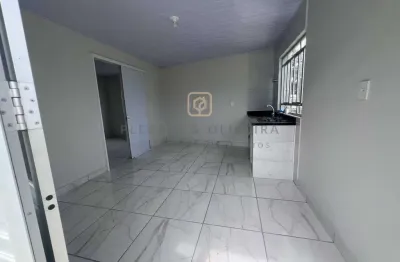 Kitnets na Rua Elói Adriano em Penha | Chaves na Mão