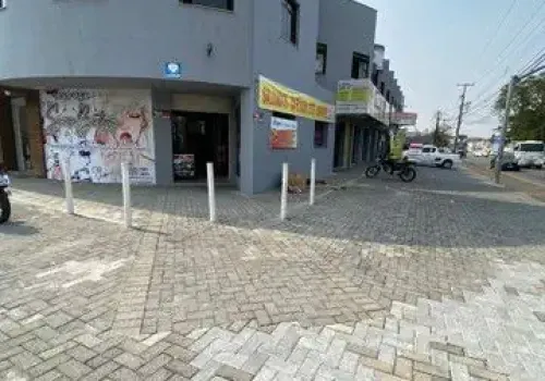 Sala comercial com 1 sala na Rua Doutor Bley Zornig, 1854, Boqueirão ...