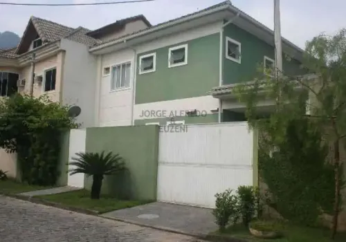 Casa em condomínio fechado com 3 quartos na Estrada da Boca do Mato ...
