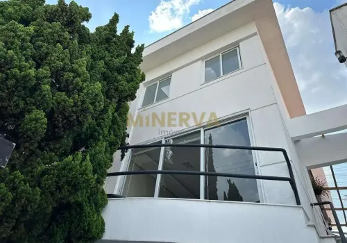 Casa com 4 quartos na Rua São José do Barreiro, Água Rasa, São Paulo ...