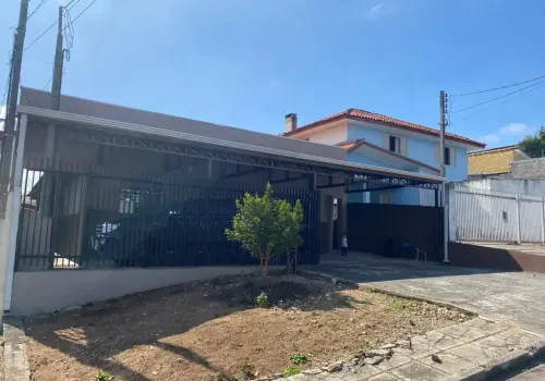 Casa com 3 quartos na Rua Goiânia, 989, Cajuru, Curitiba - PR - ID ...