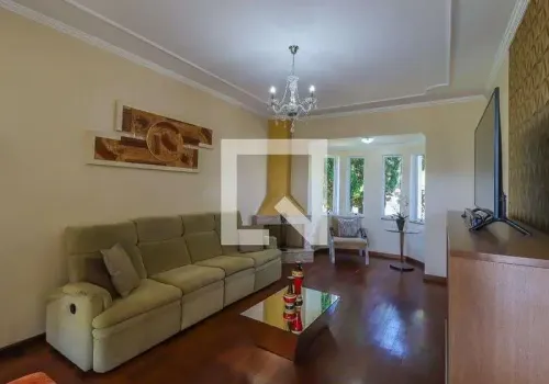 Casas em condomínio com varanda no Vale Azul em Jundiaí | Chaves na Mão