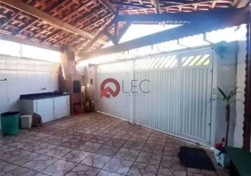 Casas com 3 quartos à venda na Avenida Alexandre de Gusmão na Praia ...