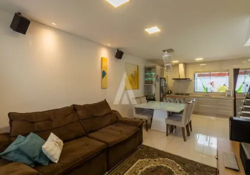 Casas com 2 quartos na Rua Saldanha Marinho em Joinville | Chaves na Mão