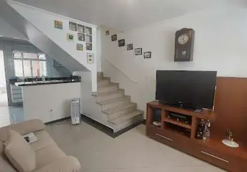 Casas em condomínio com quintal à venda no Parque Cecap em Guarulhos | Chaves na Mão