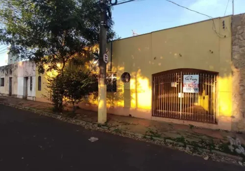 Casas com 4 quartos à venda no Centro em Américo Brasiliense | Chaves ...