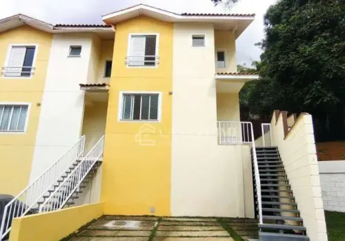 Casas em condomínio com varanda para alugar na Chácara Ondas Verdes em Cotia | Chaves na Mão