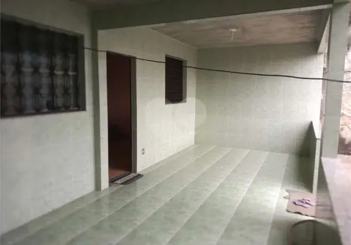 Casas à venda na Rua Quatorze no Rio de Janeiro | Chaves na Mão