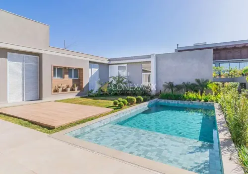 Casas em condomínio com piscina à venda na Avenida Carla Alessandra ...