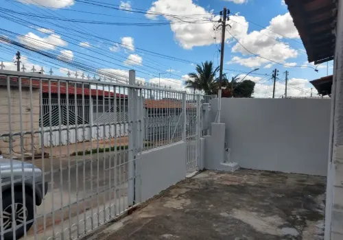 Casas com 3 quartos à venda na Quadra QR 604 em Brasília | Chaves na Mão
