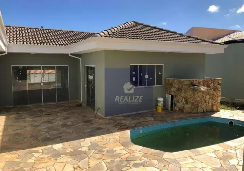 Casas com piscina com 3 quartos para alugar em Botucatu - SP | Chaves ...