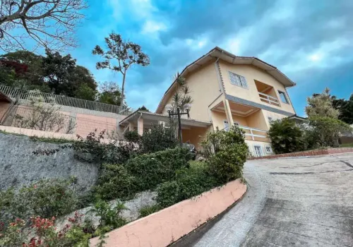 Imóveis à venda na Praça David Divan em Teresópolis | Chaves na Mão