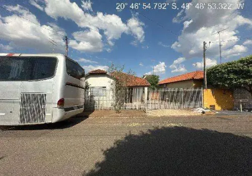 Casas à venda em Poloni - SP | Chaves na Mão