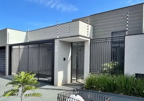 Casas direto com o proprietário à venda no Jardim Amélia Dionísio em ...