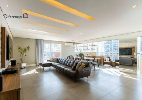 Coberturas com piscina com 4 quartos à venda na Vila Izabel em Curitiba | Chaves na Mão