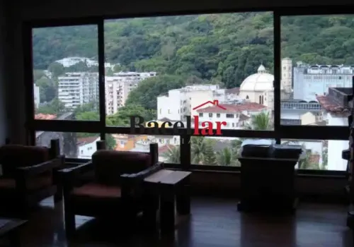 Casas à venda na Avenida Edison Passos no Rio de Janeiro | Chaves na Mão