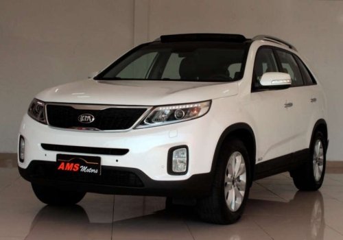 Kia Sorento à venda em Curitiba - PR | Chaves na Mão