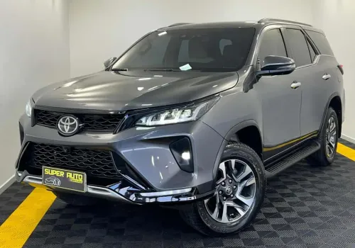 Toyota Hilux Sw4 2022-2025 à venda em Blumenau - SC | Chaves na Mão