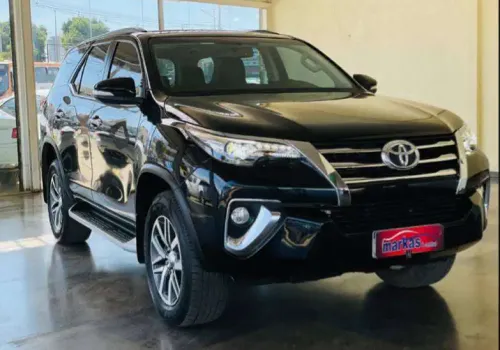Toyota Hilux Sw4 à venda em Brasília - DF | Chaves na Mão