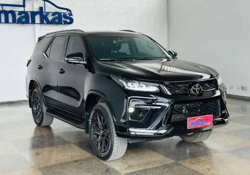 Toyota Hilux Sw4 2021-2024 à venda em Brasília - DF | Chaves na Mão