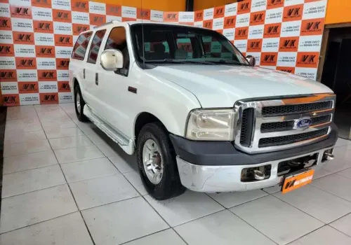 Ford F-250 Tropical Van Turbo (Todas) à venda | Chaves na Mão