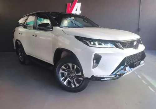 Toyota Hilux Sw4 2023 2.8 Diamond Turbo 4x4 4p à venda em Campo Grande ...