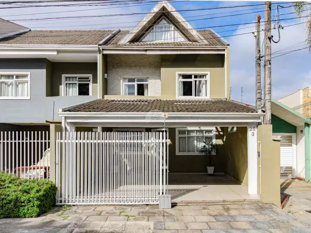 Casa com 3 quartos na Rua Carambolas, 28, Uberaba, Curitiba - PR - ID: 20722176 | Chaves na Mão