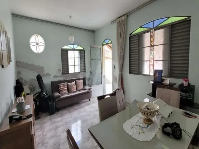 Casa com 2 quartos na Rua Nelson Dário, --, Nova Cachoeirinha, Belo Horizonte - MG - ID ...