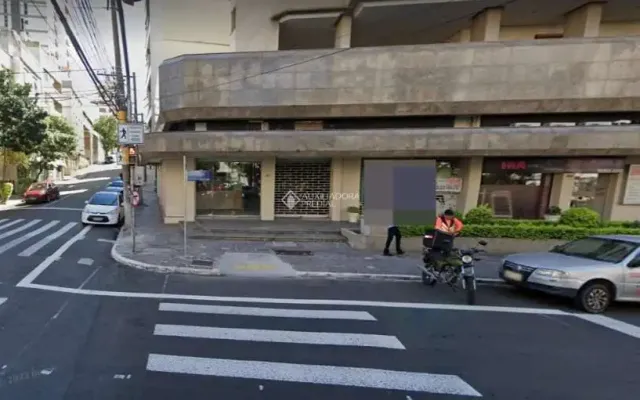 Ponto comercial na Rua Irmão José Otão, 170, Independência, Porto ...