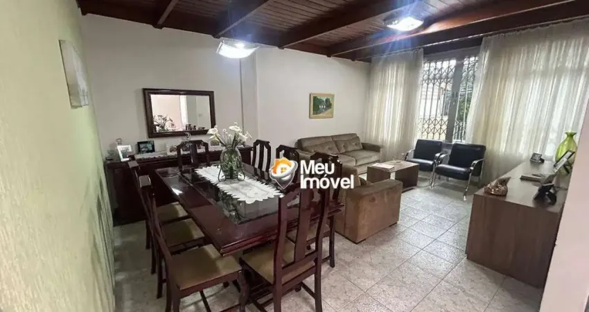 Casa com 3 quartos na Rua Dona Rosa Iório, 87, Vila Iório, São Paulo ...