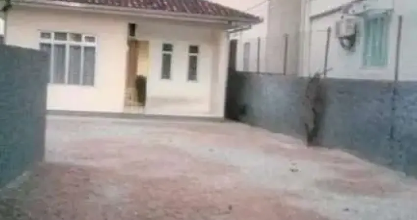 Casa com 3 quartos na Rua Maria Leopoldina da Silva, 54, Pachecos ...