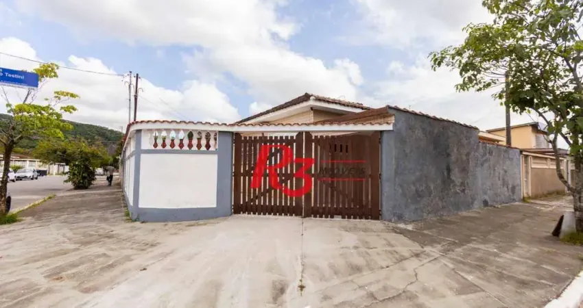 Casa com 3 quartos na Rua Amadeo Barbielini, 173, Santa Maria, Santos ...