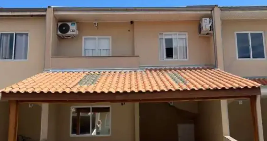 Casa em condomínio fechado com 3 quartos na Rua Laudelino Ferreira ...