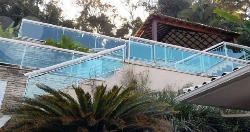 Casa em condomínio fechado com 4 quartos na Rua Jornalista Carlos ...