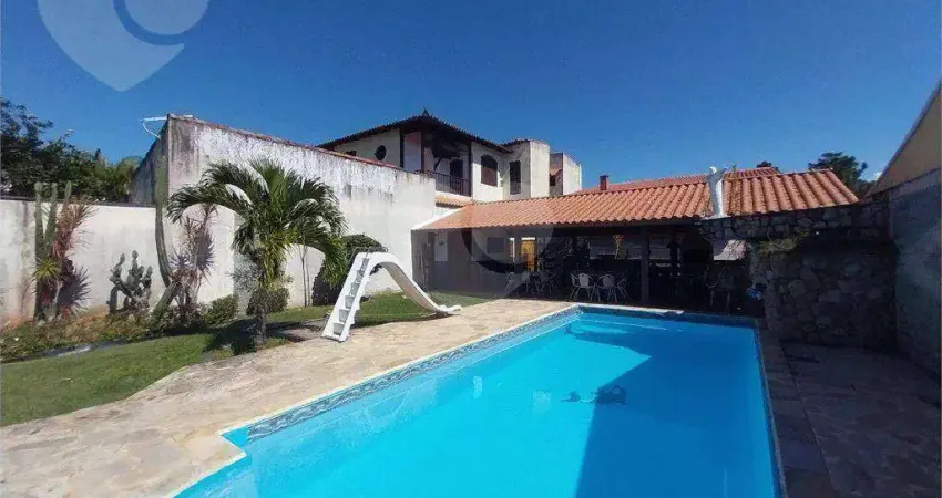 Casa com 8 quartos na Rua Pietro Farsoun, 278, Piratininga, Niterói ...