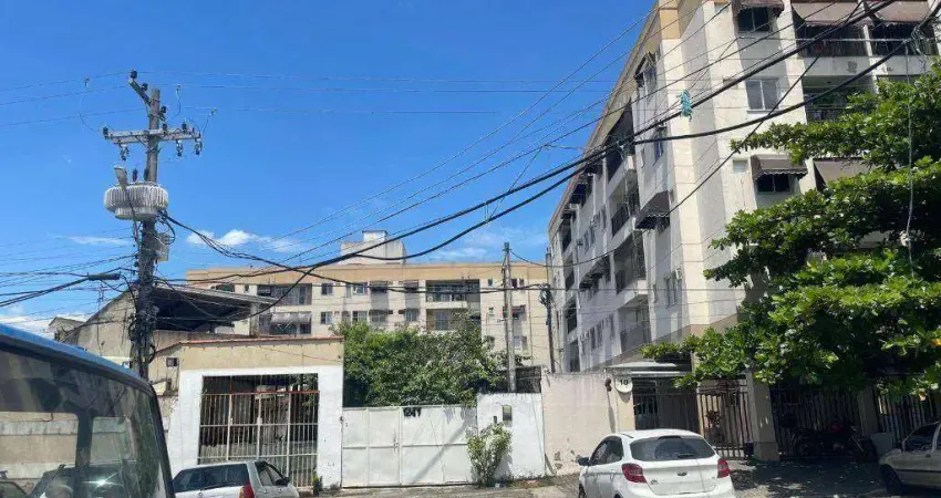 Apartamento com 2 quartos na Avenida Cônego de Vasconcelos, 1275, Bangu ...