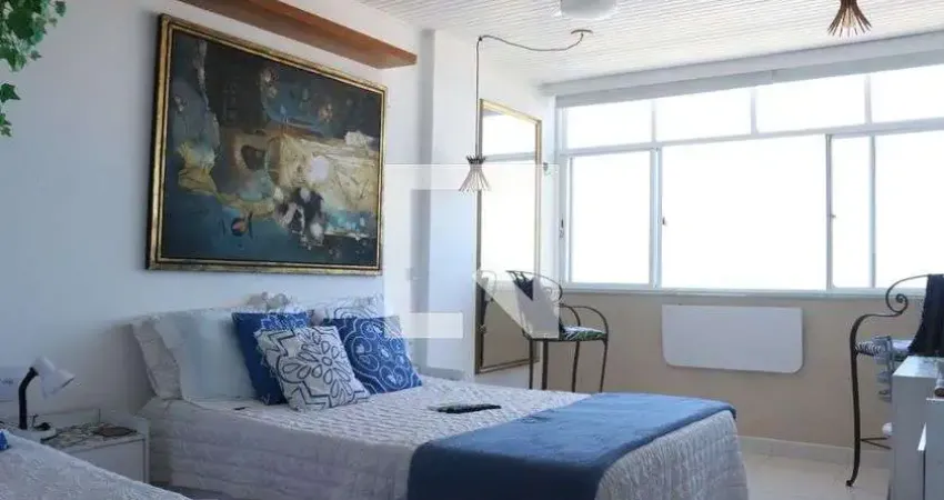 Apartamento com 1 quarto na Avenida Atlântica, Leme, Rio de Janeiro ...